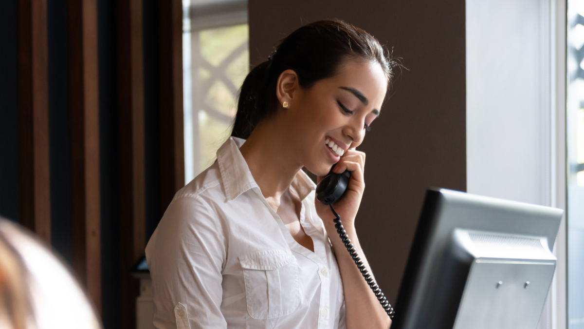 14 Benefits of Telephone Answering Services for Small Businesses